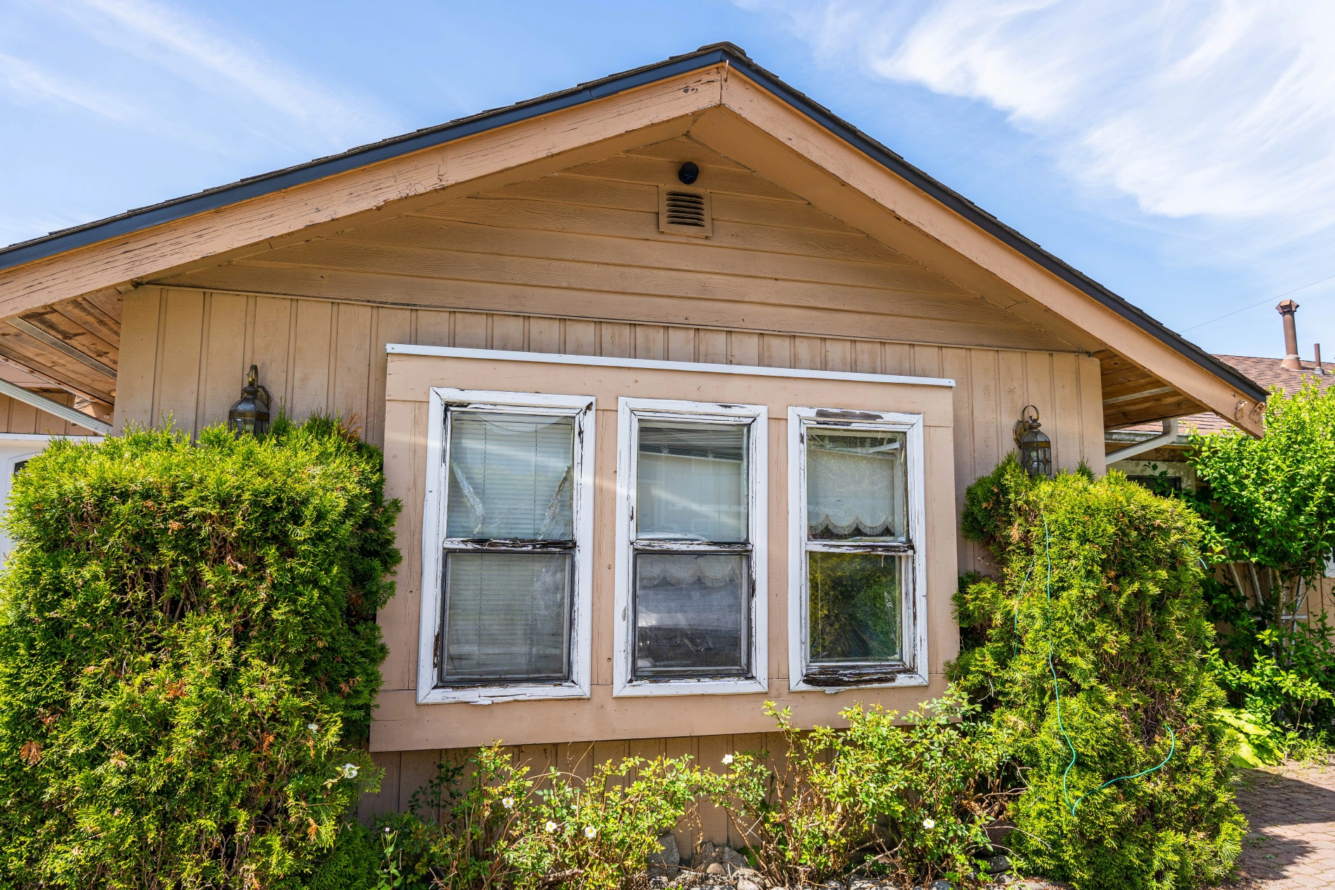 Casement Windows vs Picture Windows